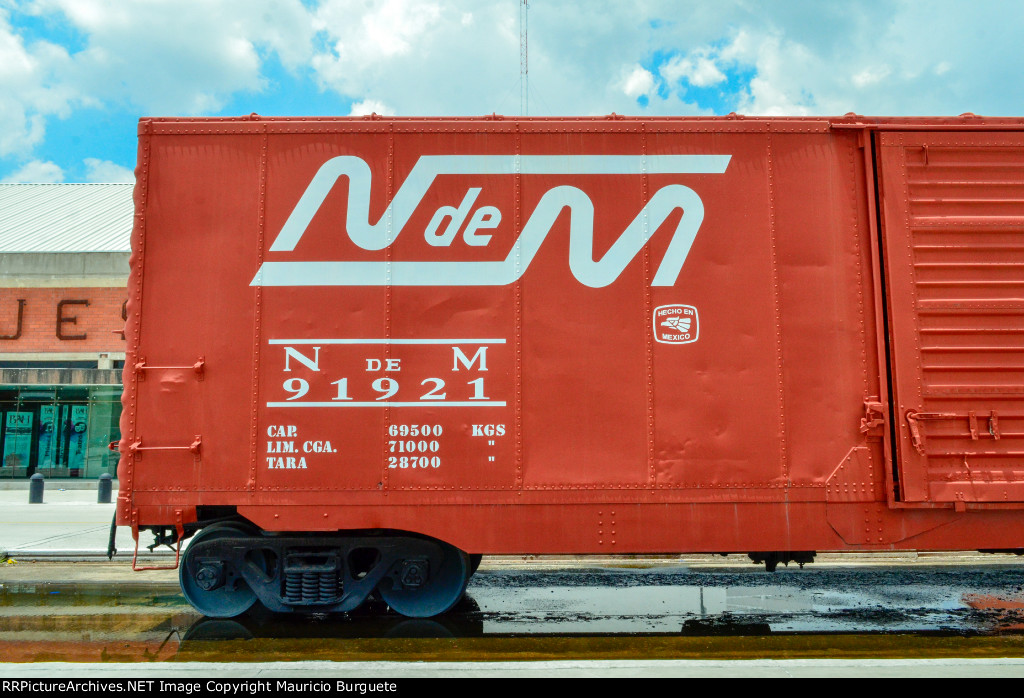 NdeM Box Car